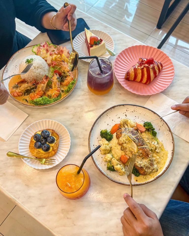 10 Must-Try Halal & Muslim-Owned Cafes in Johor (2025 Guide) - Johor Foodie